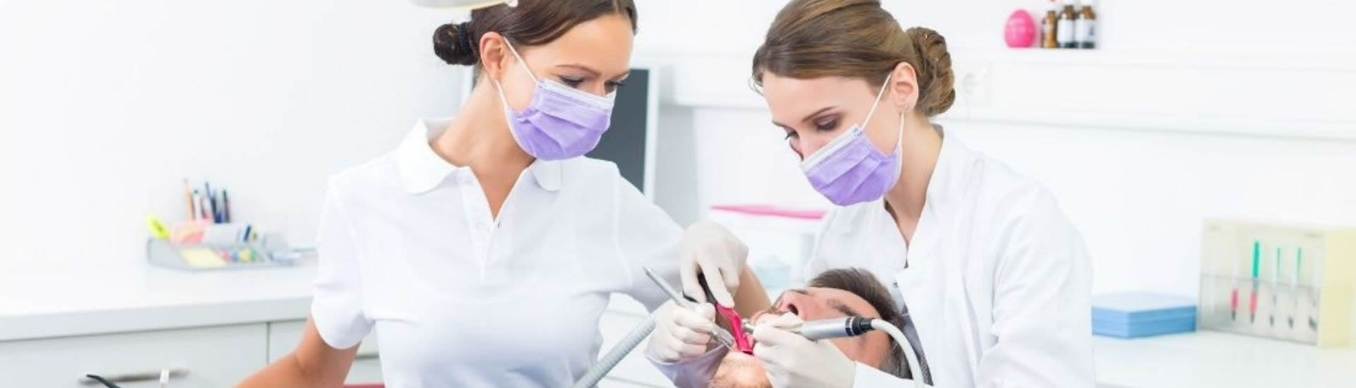 Estudia Técnico Laboral en Auxiliar en Salud Oral Estudia Técnico Laboral en Auxiliar en Salud Oral